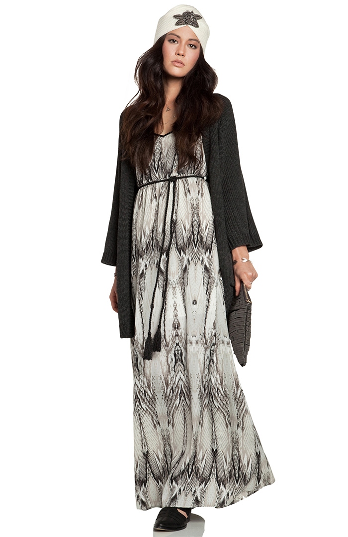 Snow Angel | DAILYLOOK