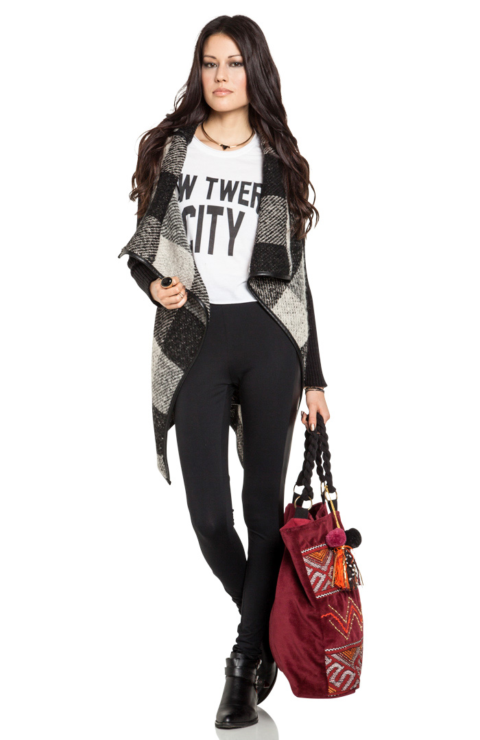 Miley Face | DAILYLOOK