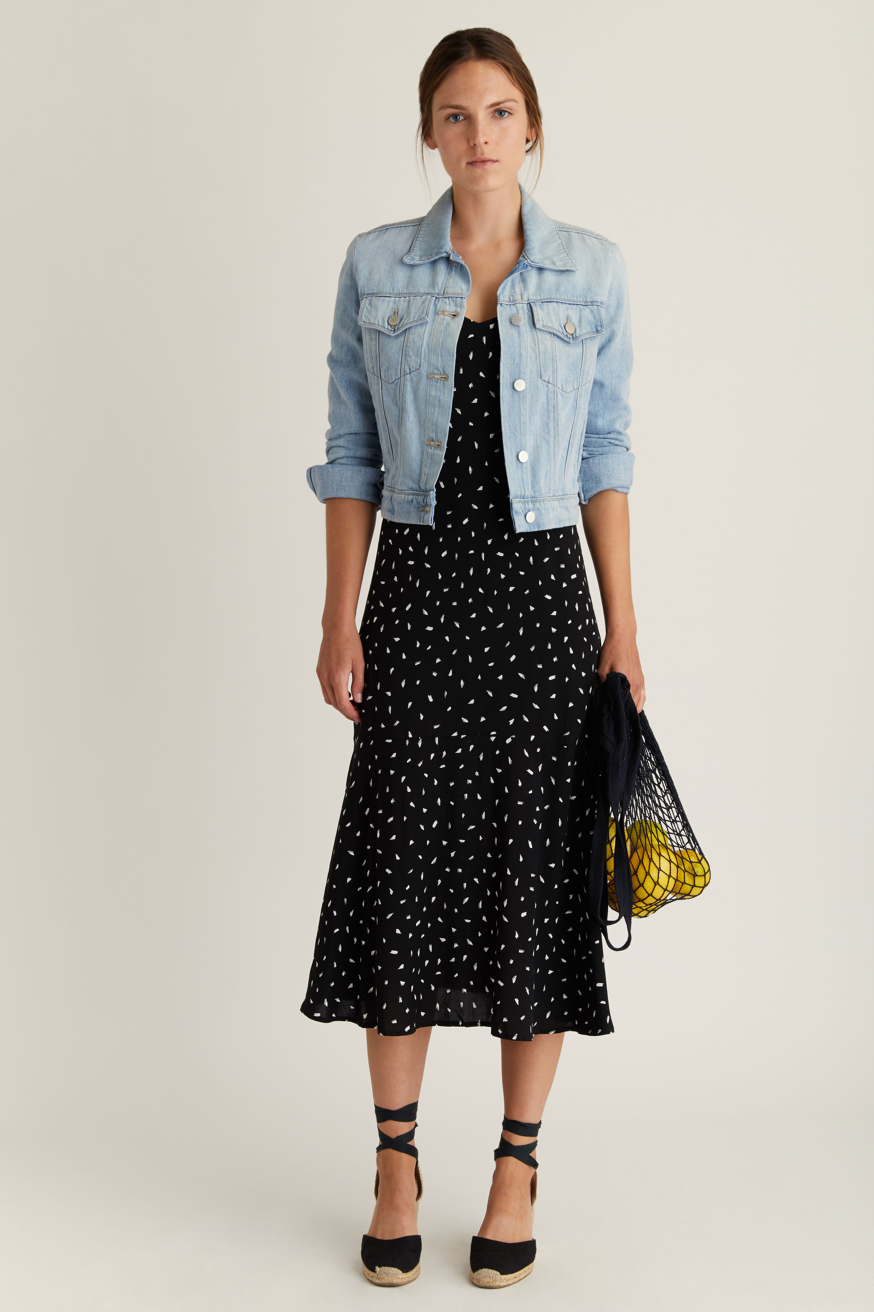 Slip Into Summer | DAILYLOOK