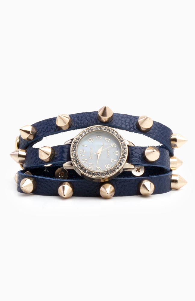 Spike Wrap Watch in Navy | DAILYLOOK