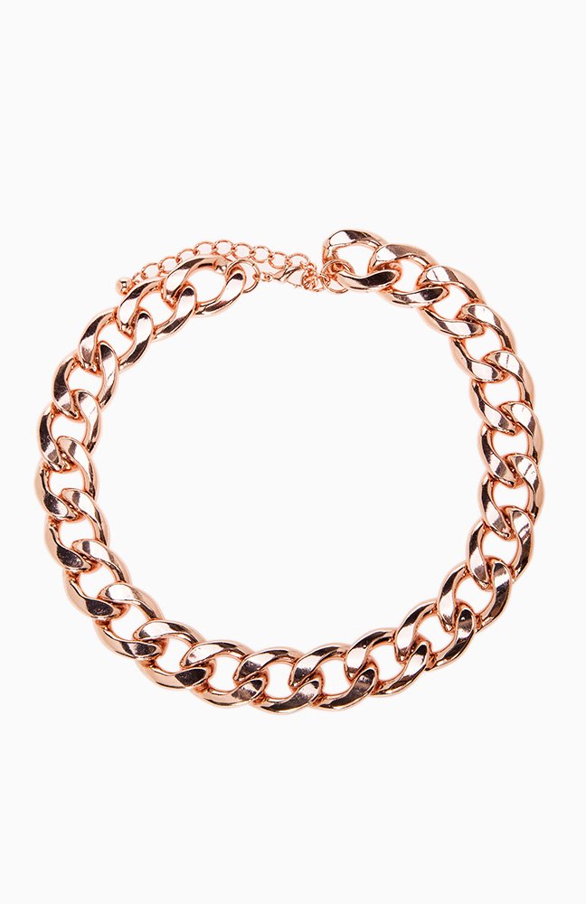 DAILYLOOK Polished Chain Link Necklace in Gold | DAILYLOOK