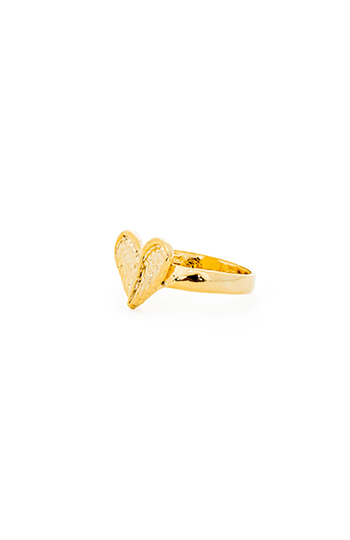 Angelic Heart Ring in Gold | DAILYLOOK