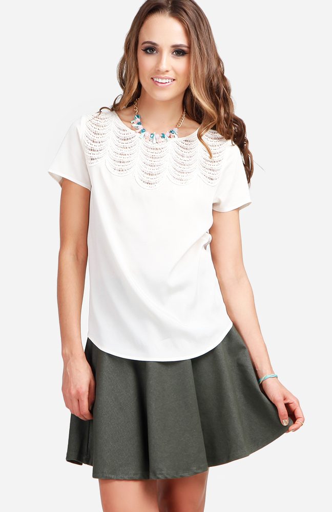 Scalloped Lace Top in Ivory | DAILYLOOK