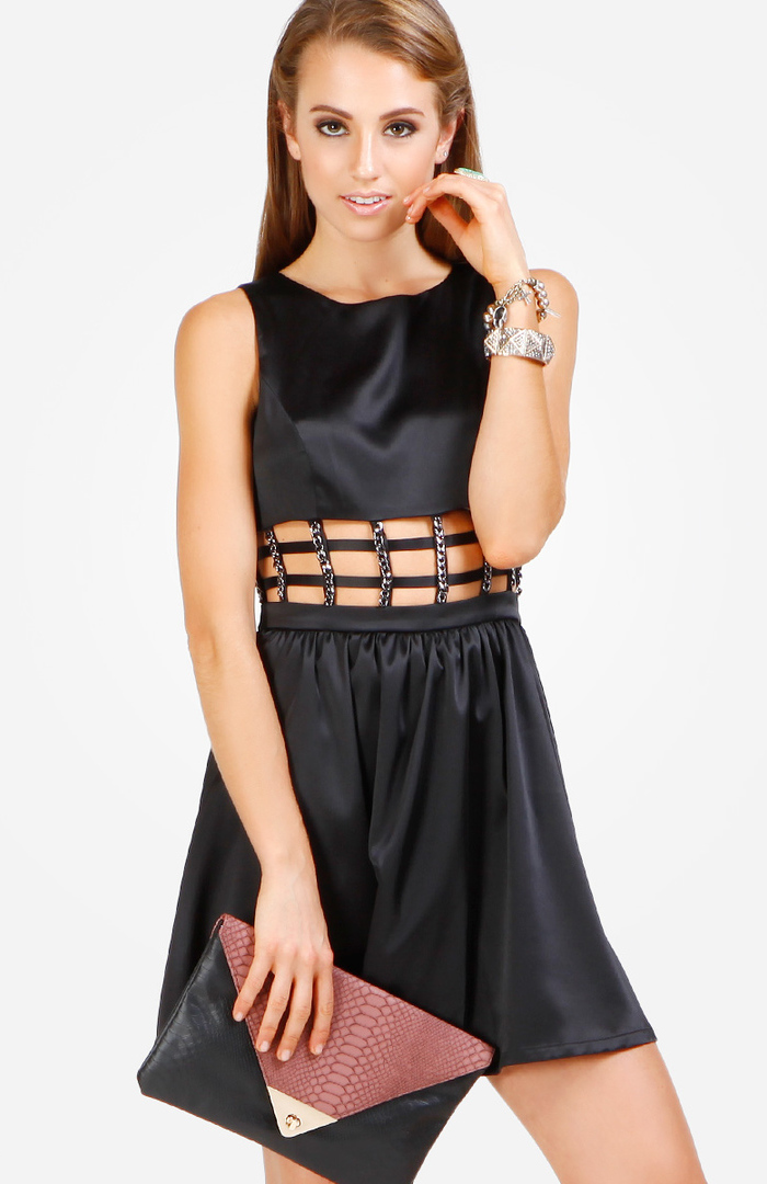 Cage-in Style | DAILYLOOK