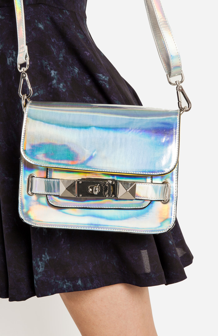 Space Case | DAILYLOOK