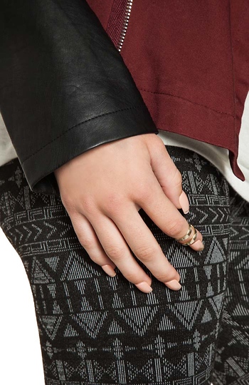 Silver Screen, Cozy Scene | DAILYLOOK