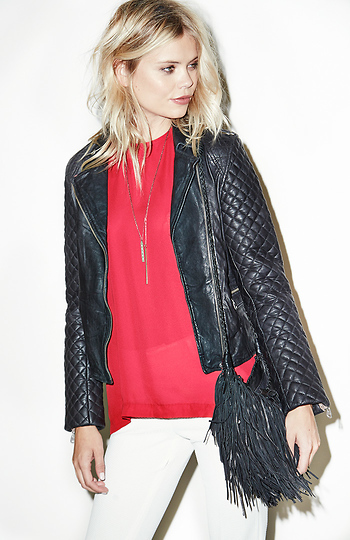 Couldn't Tie Me Down | DAILYLOOK Couldn't Tie Me Down | DAILYLOOK