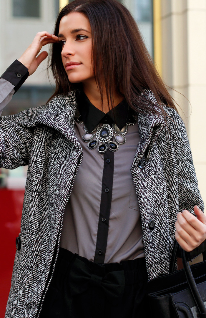 Mono Color Block Downtown Look | DAILYLOOK