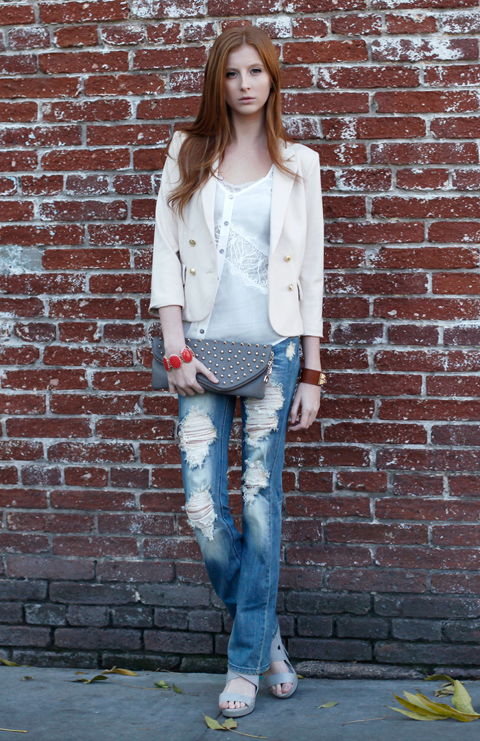 Sleek Destroyed Denim Look | DAILYLOOK