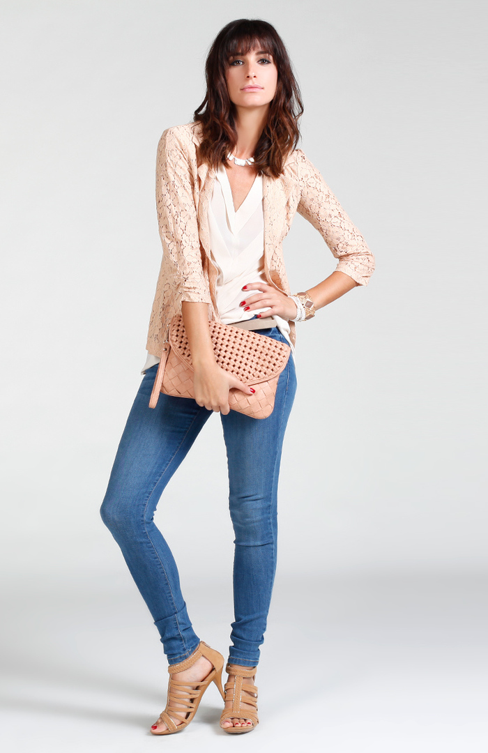 Lacy Days | DAILYLOOK