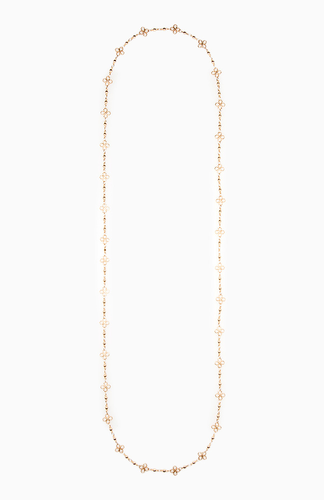 Delicate Clover Chain Necklace in Gold | DAILYLOOK