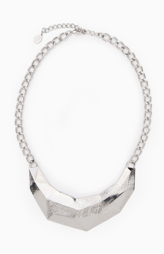 Angular Collar Necklace in Silver | DAILYLOOK
