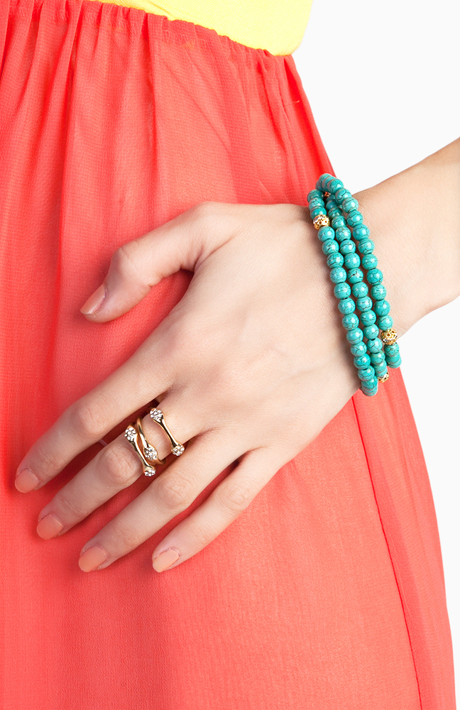 Floral Cluster Ring Set in Gold | DAILYLOOK