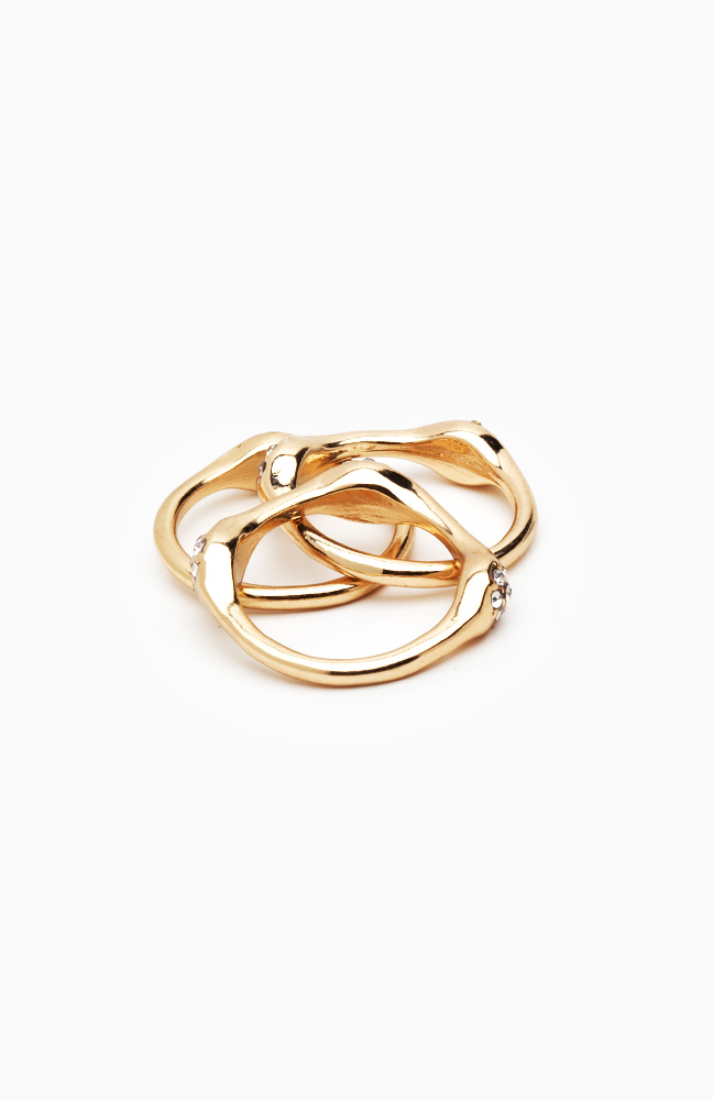 Floral Cluster Ring Set in Gold | DAILYLOOK