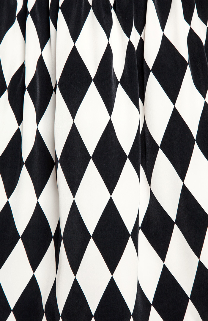 Diamond Checkered Skirt in Black/White | DAILYLOOK