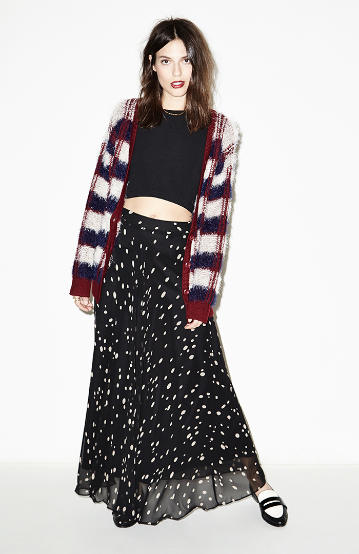 Boxy Crop Top in Black | DAILYLOOK