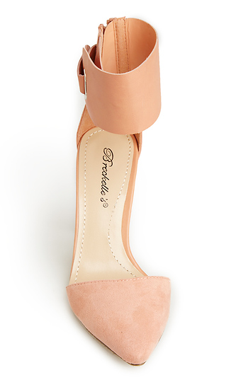 Chic Ankle Cuff Heels in Blush | DAILYLOOK