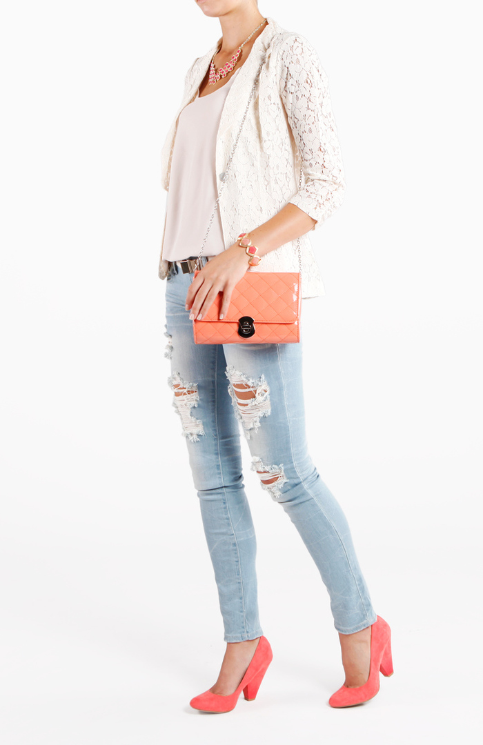 Retro Coral Pumps in Coral | DAILYLOOK