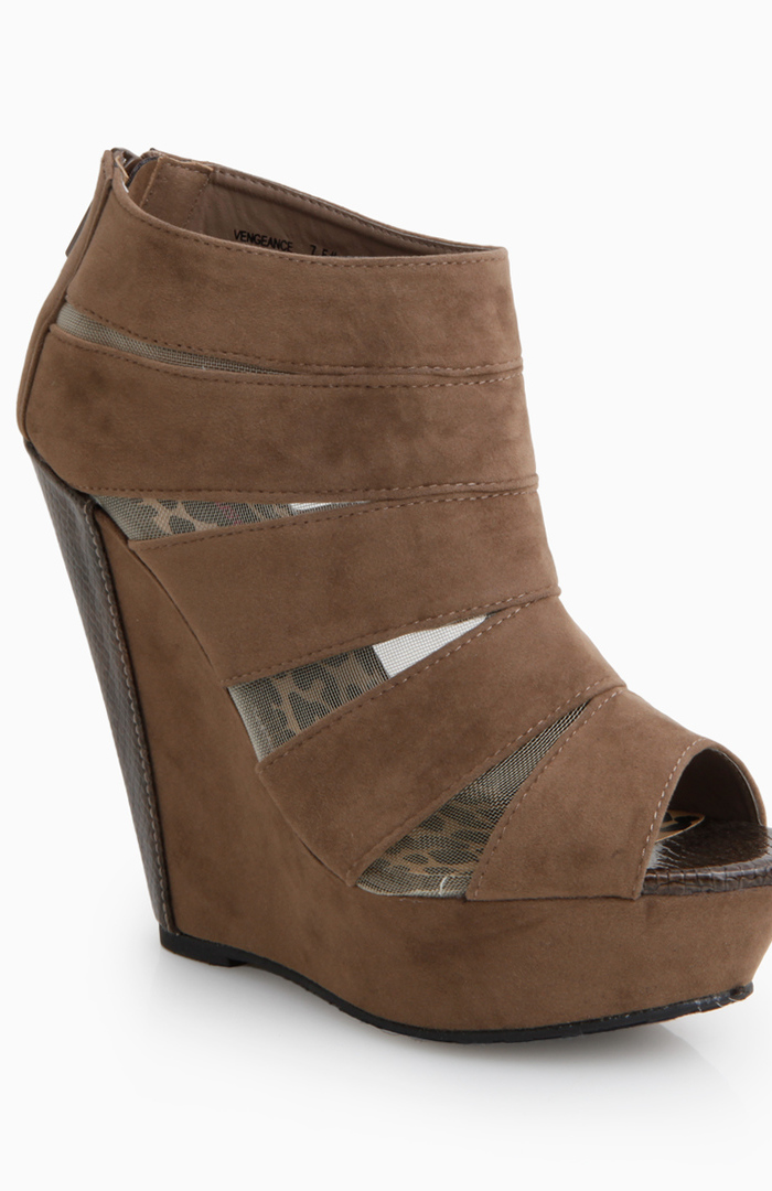 Spider Web Wedge by Dollhouse